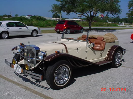 1929 Mercedes SSK replica. Front Engine 4 speed, leather, 2 piece ...
